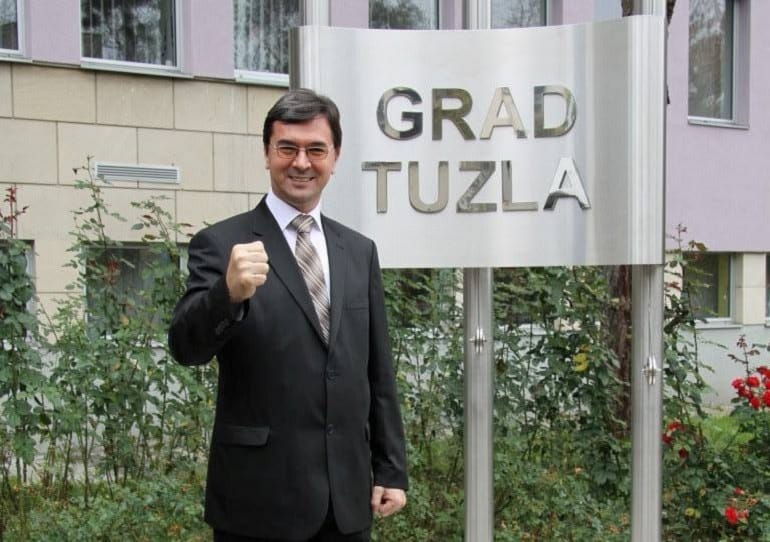 Zakazana press konferencija: Mirnes Ajanović i zvanično kandidat za gradonačelnika Tuzle ...