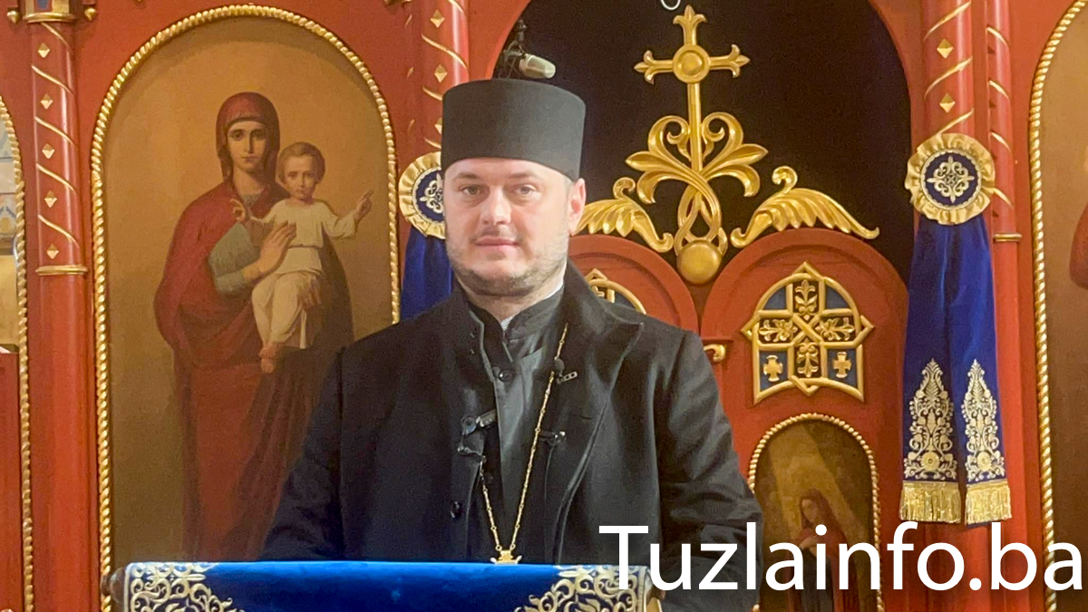 Tuzla: Božićna čestitka sveštenika Miloša Trišića