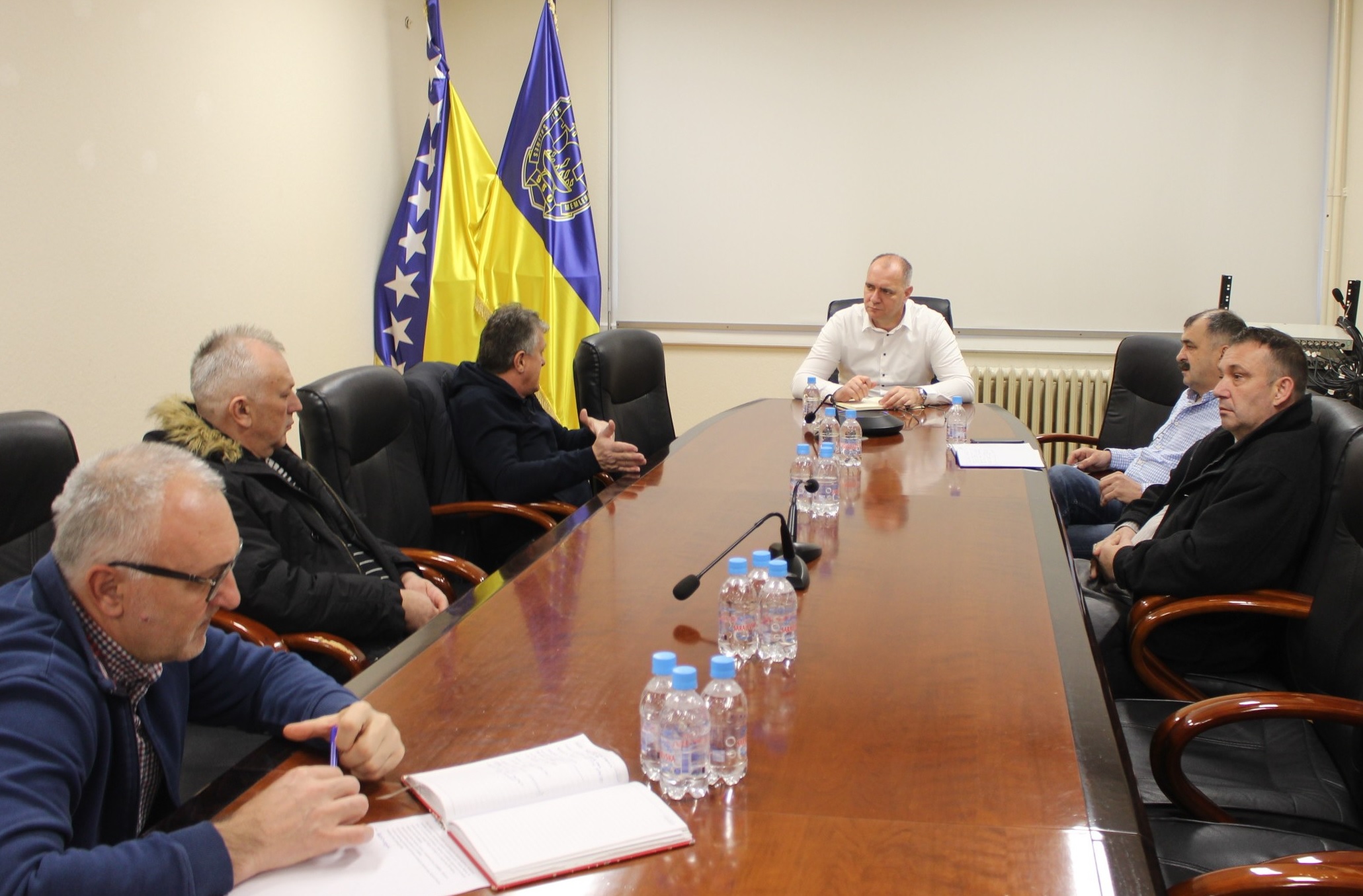 Grad Tuzla: Razgovarano o prioritetnim projektima u MZ Kiseljak ...