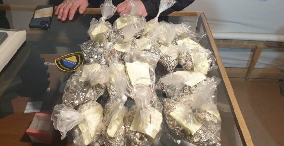 UIO RC Tuzla: Oduzeto 4.200 komada preparata za potenciju i 8,5 kg ...