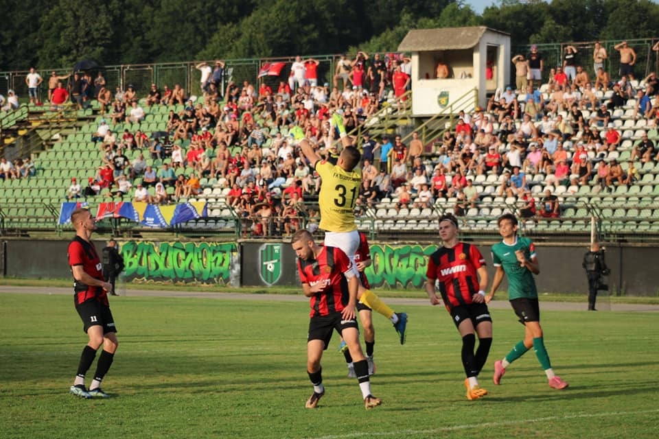 VIDEO / Predsjednik FK Budućnost Banovići poručio: "Fuj, sram vas bilo ...