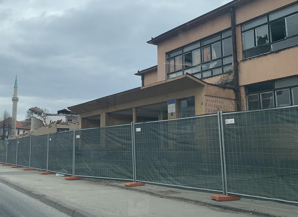 Tuzla: Počelo rušenje zgrade "Higijene", na toj lokaciji uskoro nova ...
